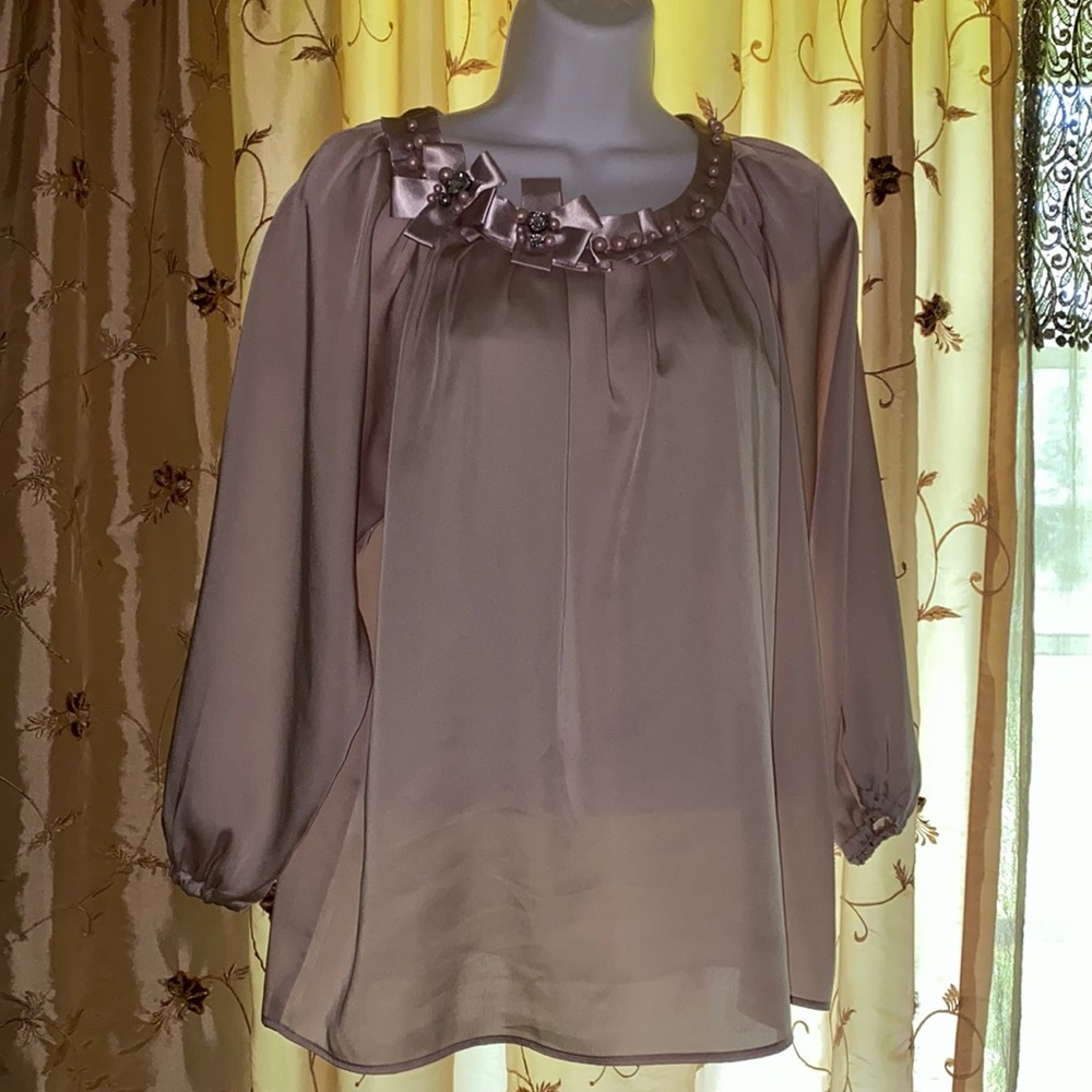 Delicate And Feminine Beautiful Top - Gem